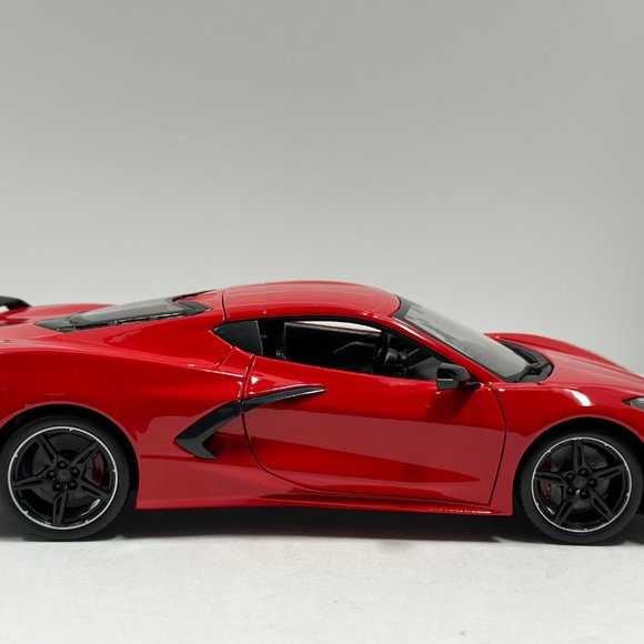 maisto | Toys | 220 Chevrolet Corvette Stingray C8 Red 18 Diecast Model ...
